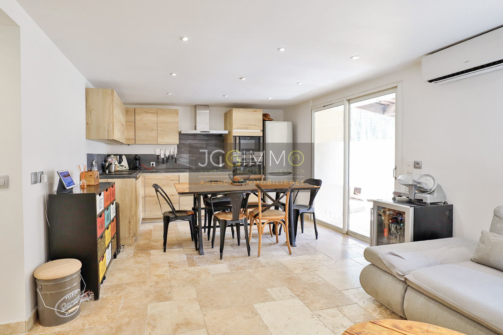 Vente Rez-de-jardin de 55,05m² T3 avec jardin et piscine